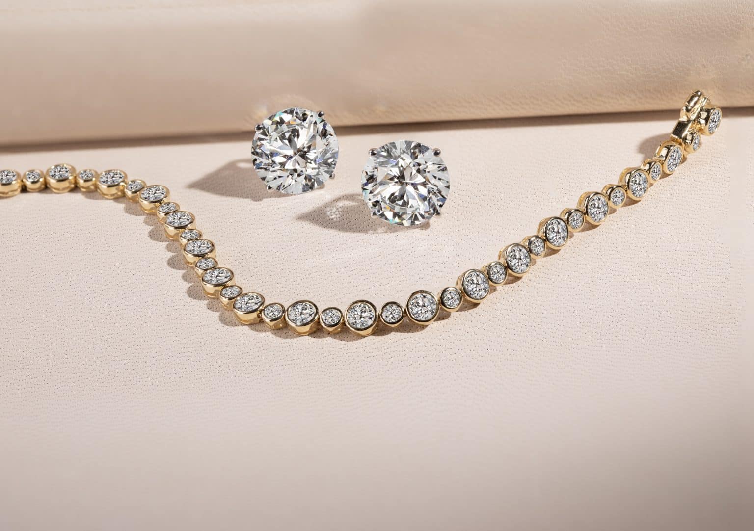 What are Lab Grown Diamonds? Why They Might Be the Perfect Choice for ...